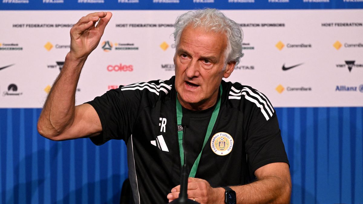 World Cup participants release unusual statement as head coach resigns ...