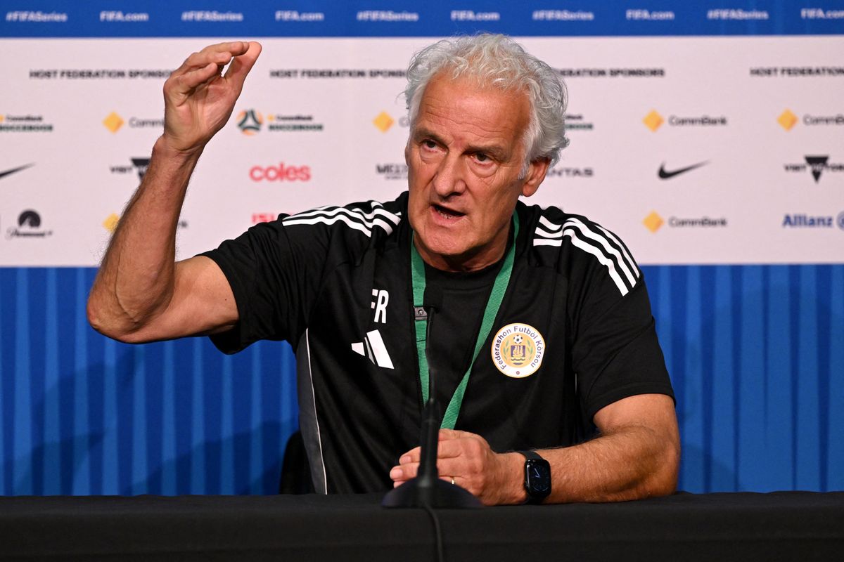 World Cup participants release unusual statement as head coach resigns ...